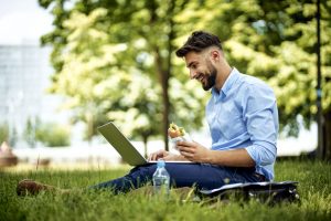 8 Simple Ways to Spend More Time Outside - Dock Line Magazine